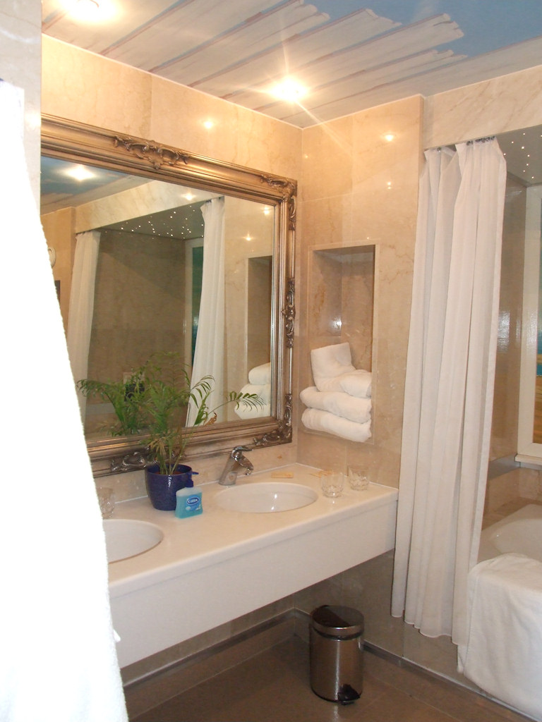 Alton Towers Hotel – TowersStreet - Your premier Alton Towers guide!